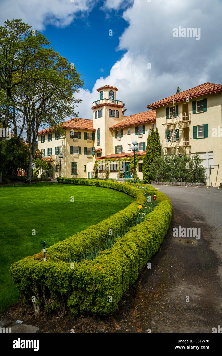 Columbia gorge hotel hi-res stock photography and images - Alamy
