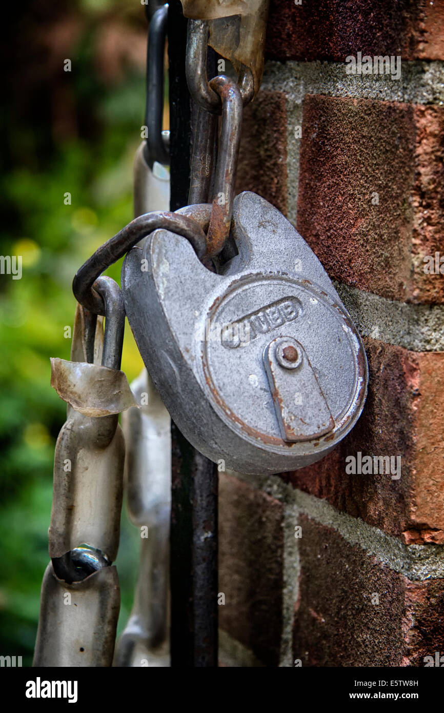 Wrought iron gate hi-res stock photography and images - Alamy