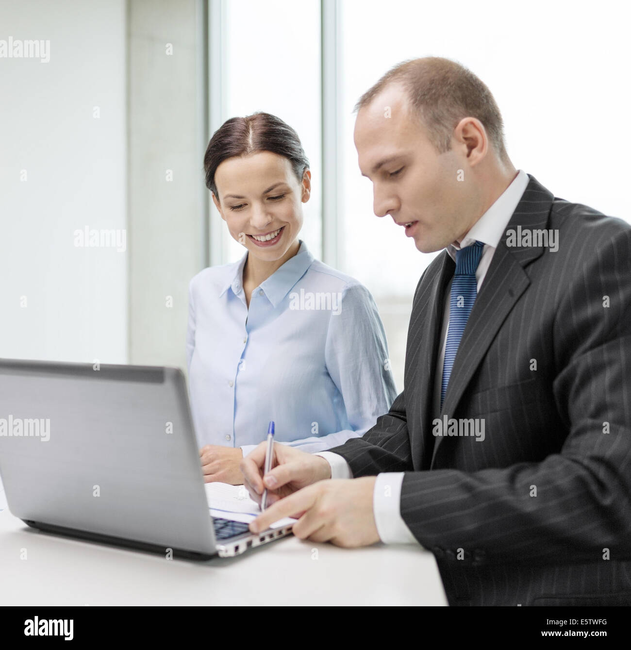 Two businesswomen having brainstorming meeting hi-res stock photography ...