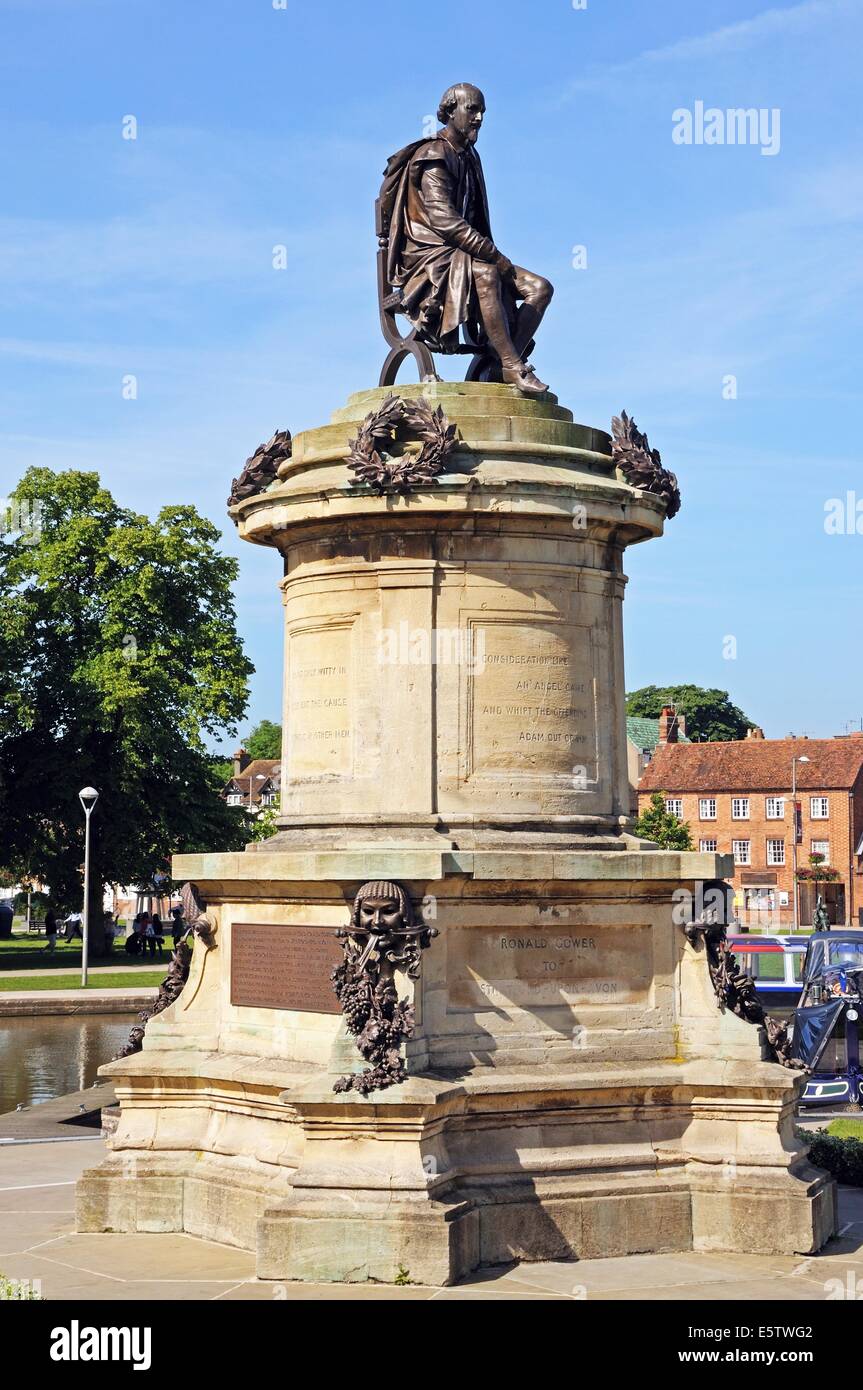 Statue of William Shakespeare sitting on top of the Gower Memorial ...