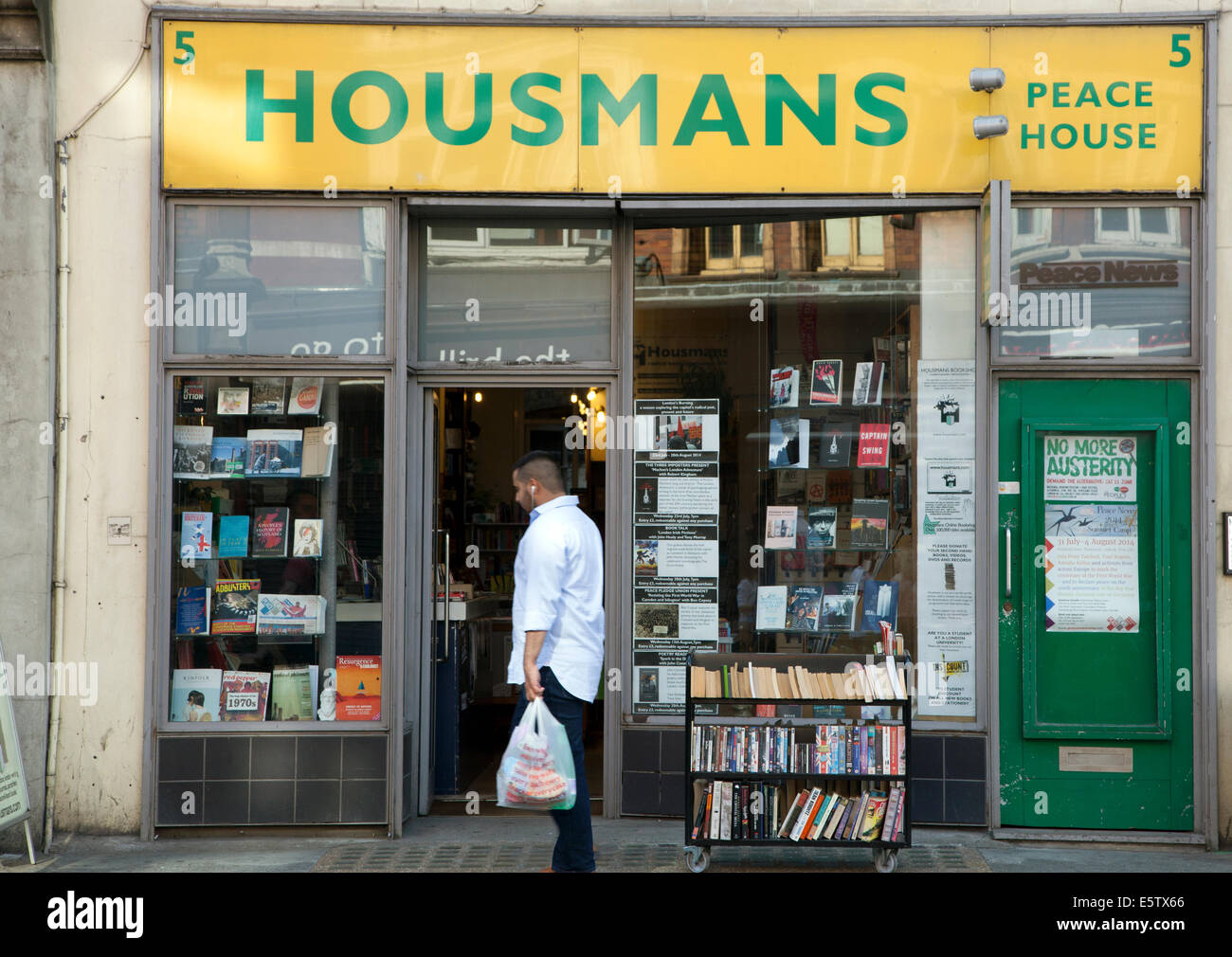 Left wing hi-res stock photography and images - Alamy