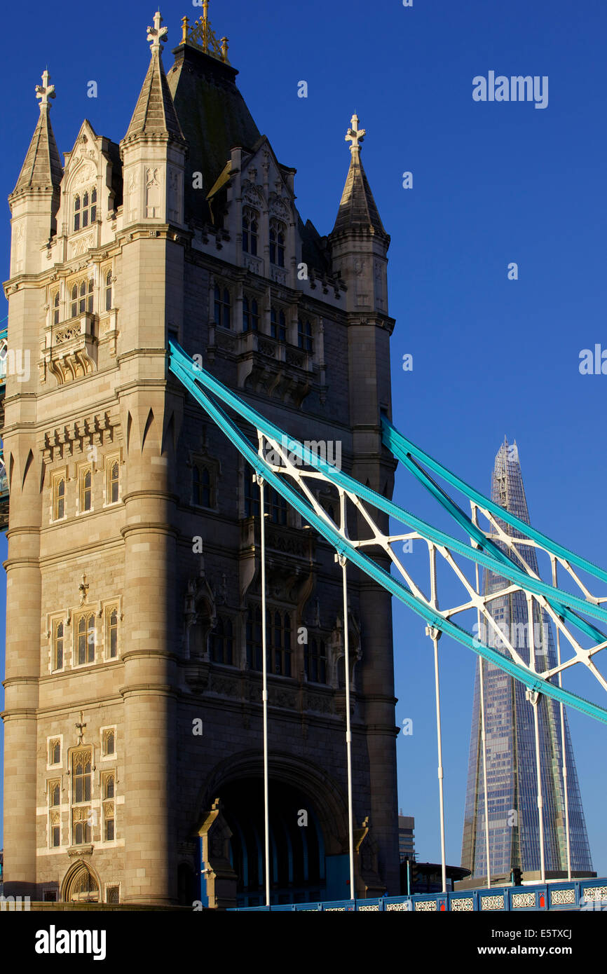 London england tower bridge shard hi-res stock photography and images ...