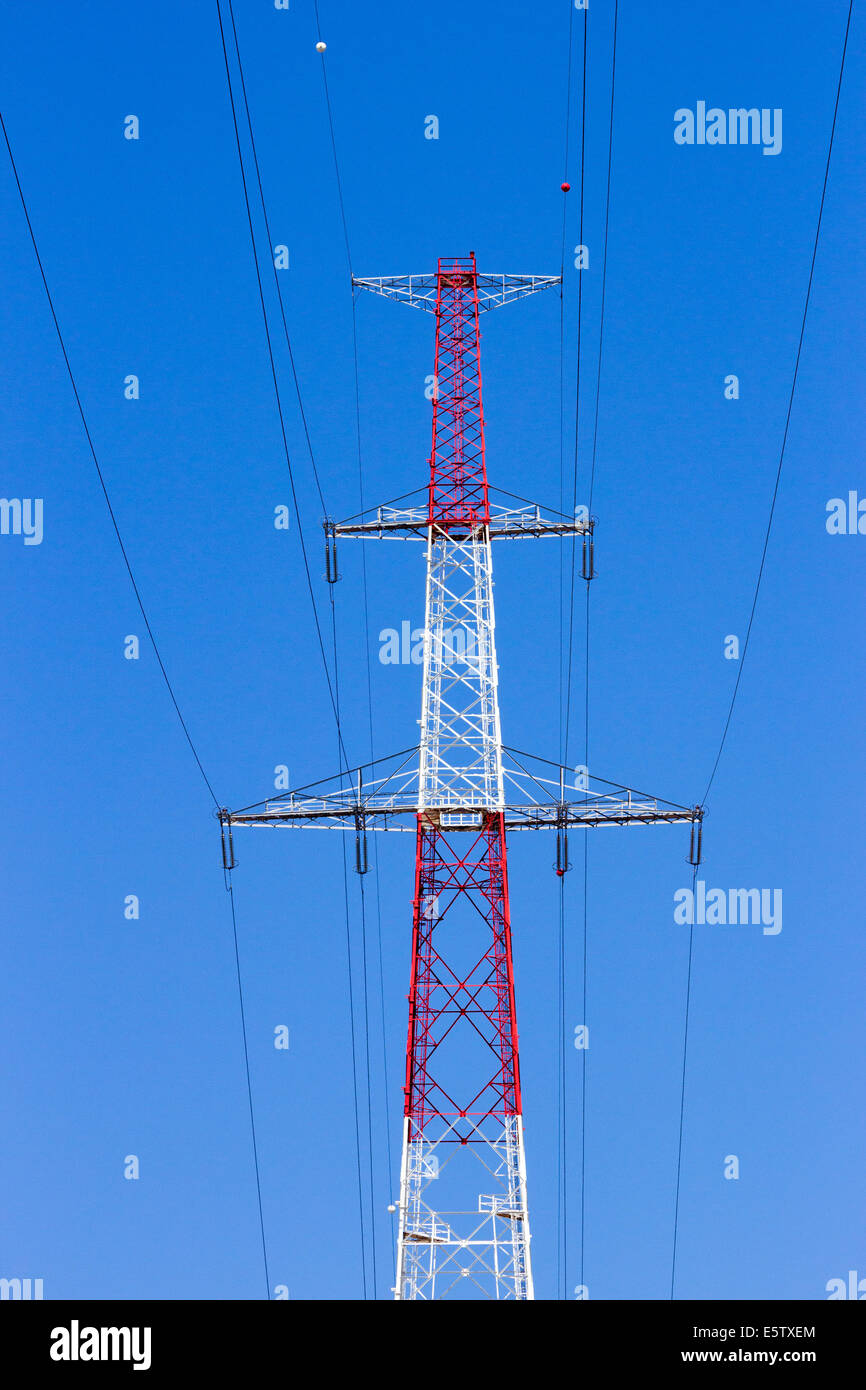 High line pole hi-res stock photography and images - Alamy