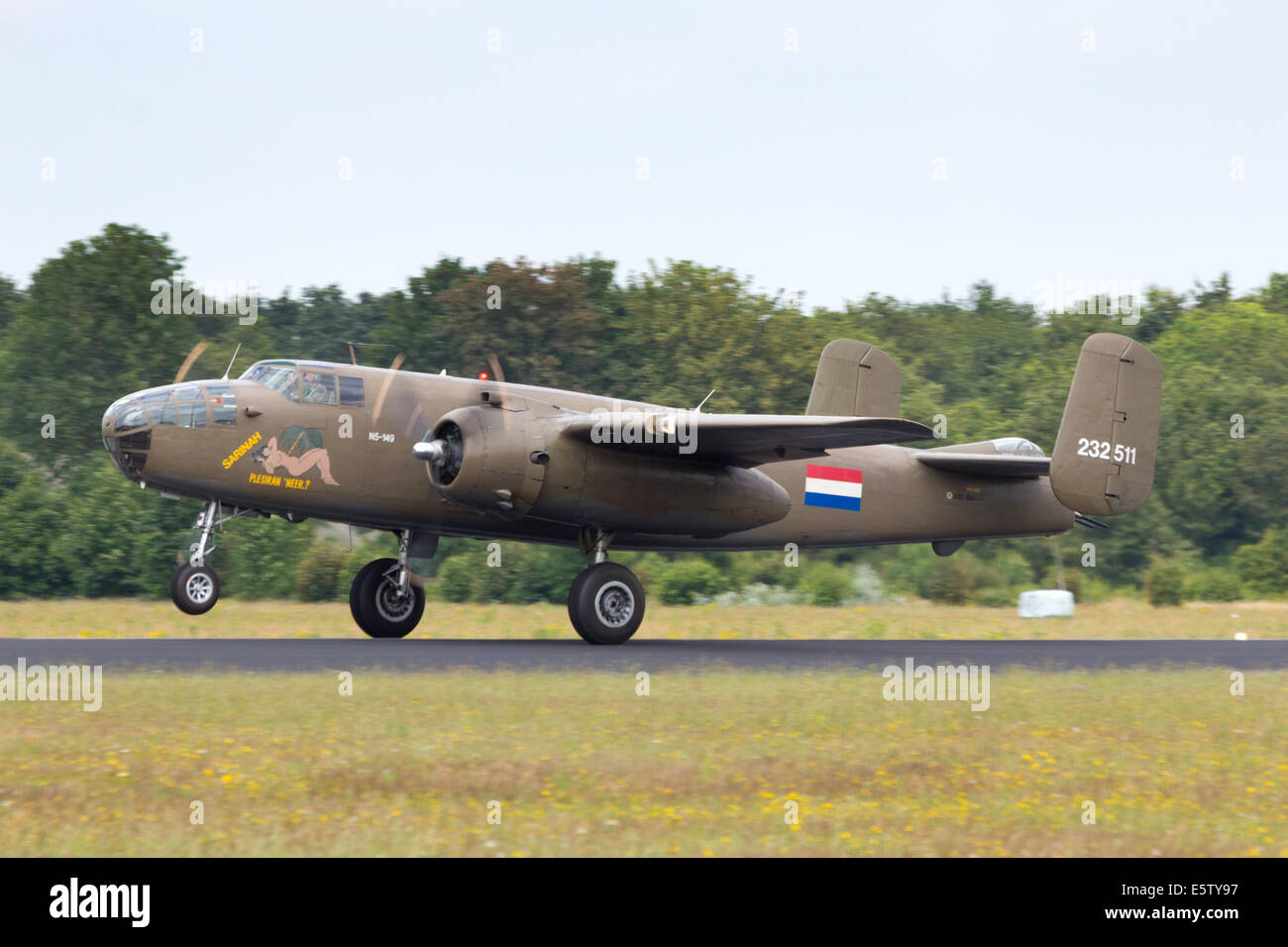 WW2 B-25 Mitchell bomber in Dutch markings take off Stock Photo - Alamy