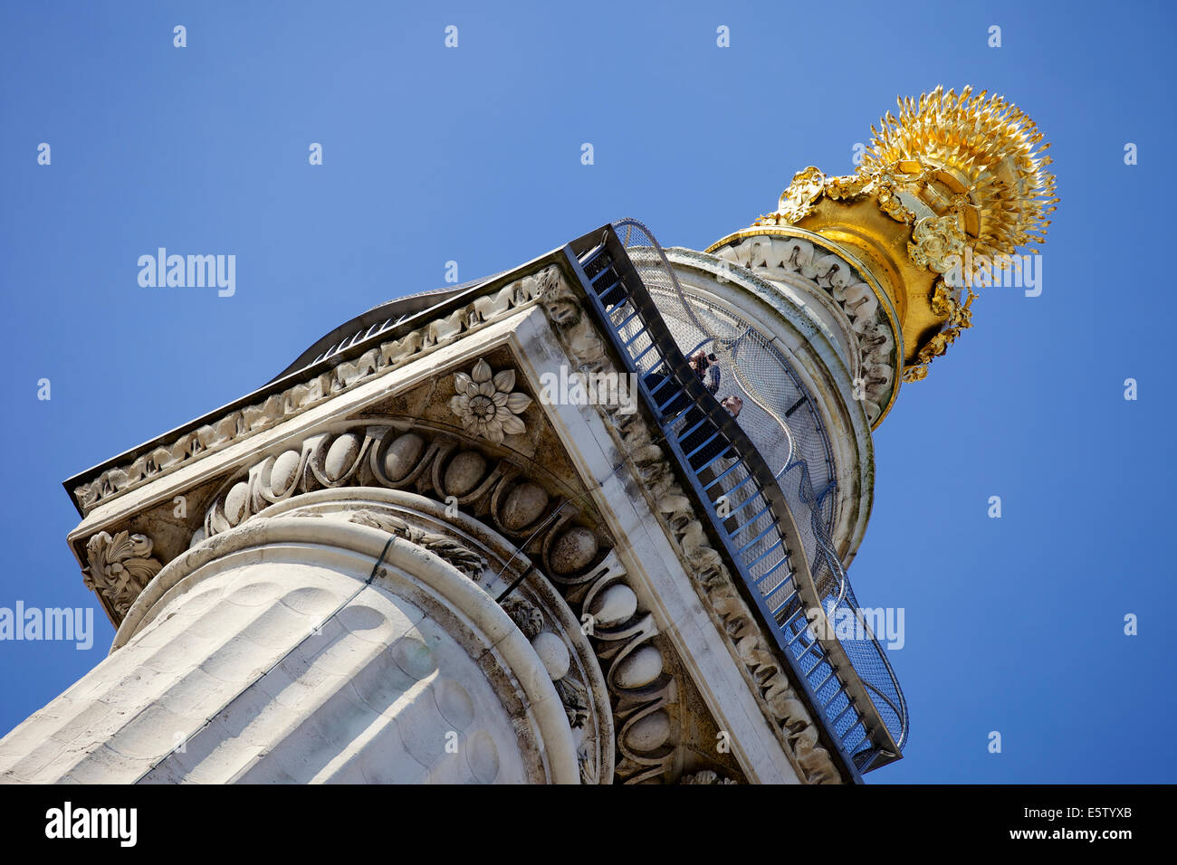 The Monument to the Great Fire of London 1666, by Sir Christopher Wren ...