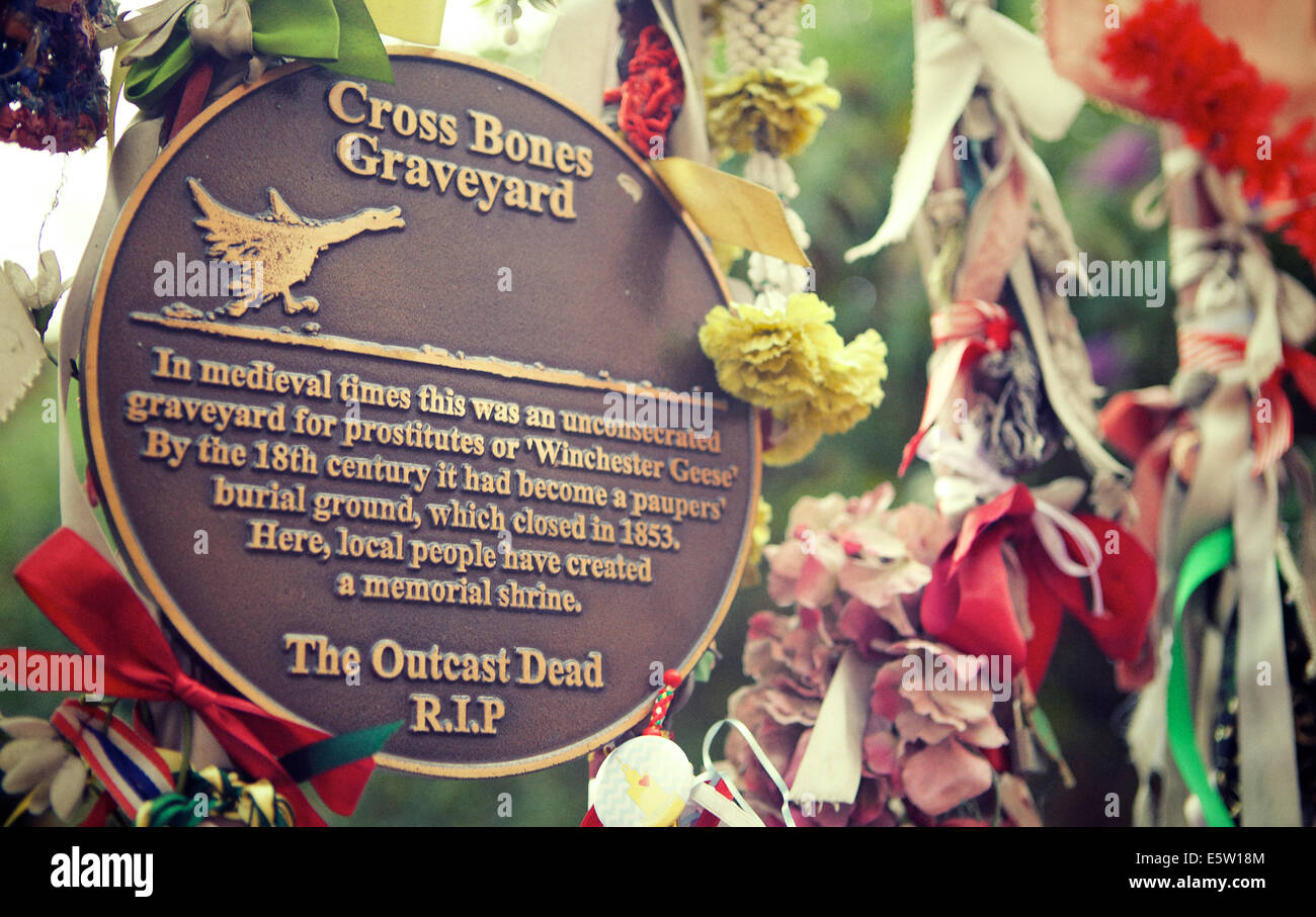 Cross bones graveyard southwark london hi-res stock photography and ...