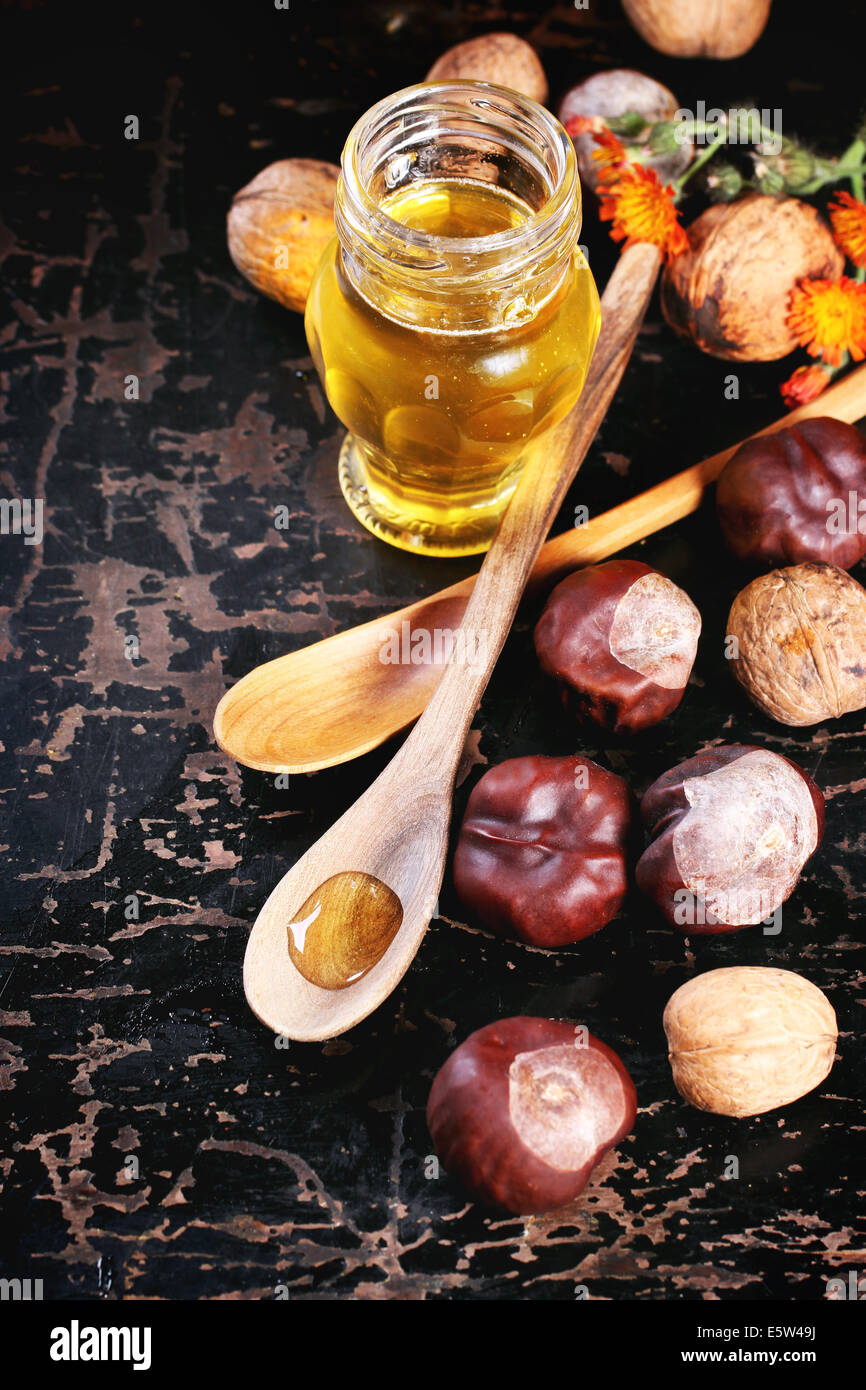Honey and nuts Stock Photo - Alamy