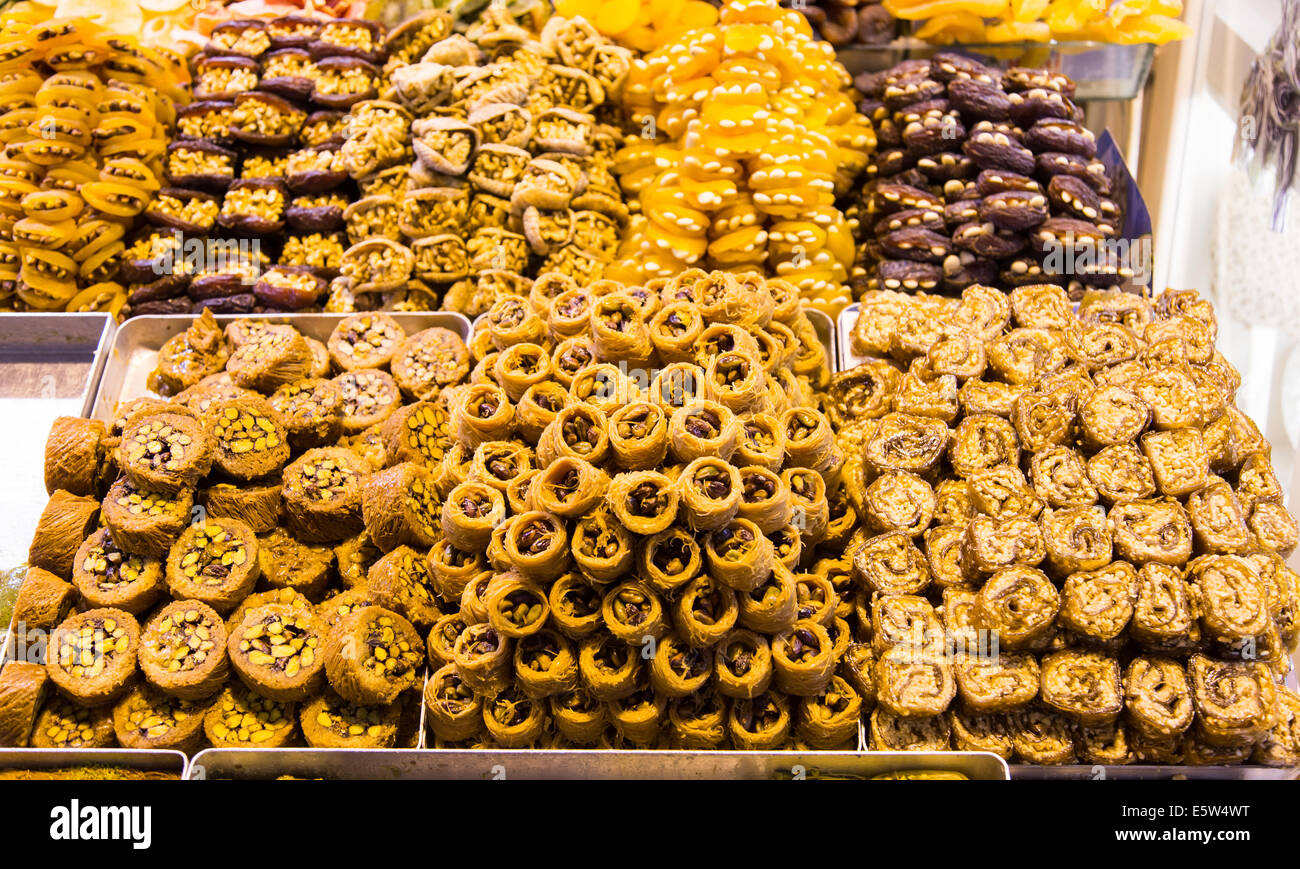 Turkish Sweets in Spice Bazaar, Istanbul Stock Photo - Alamy