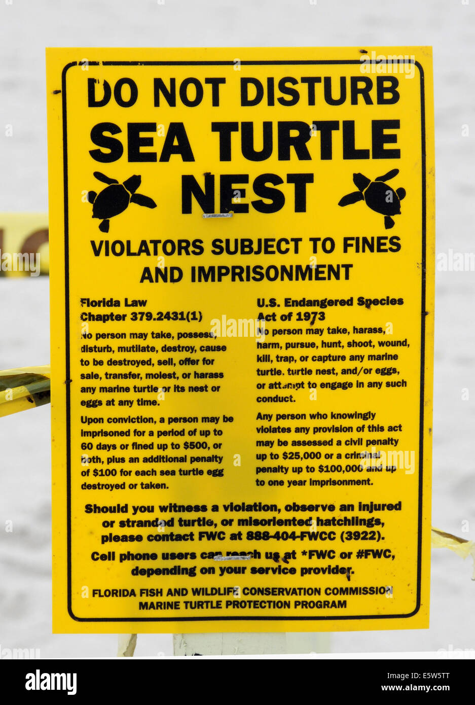 Turtle nesting warning sign hi-res stock photography and images - Alamy