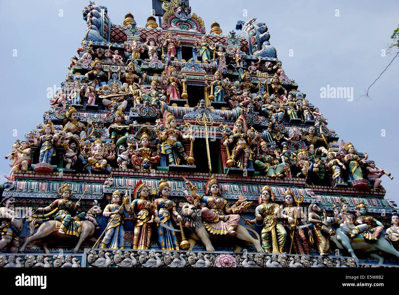 SINGAPORE: Gopuram entray gate tower adorned with hundreds of exquisite ...