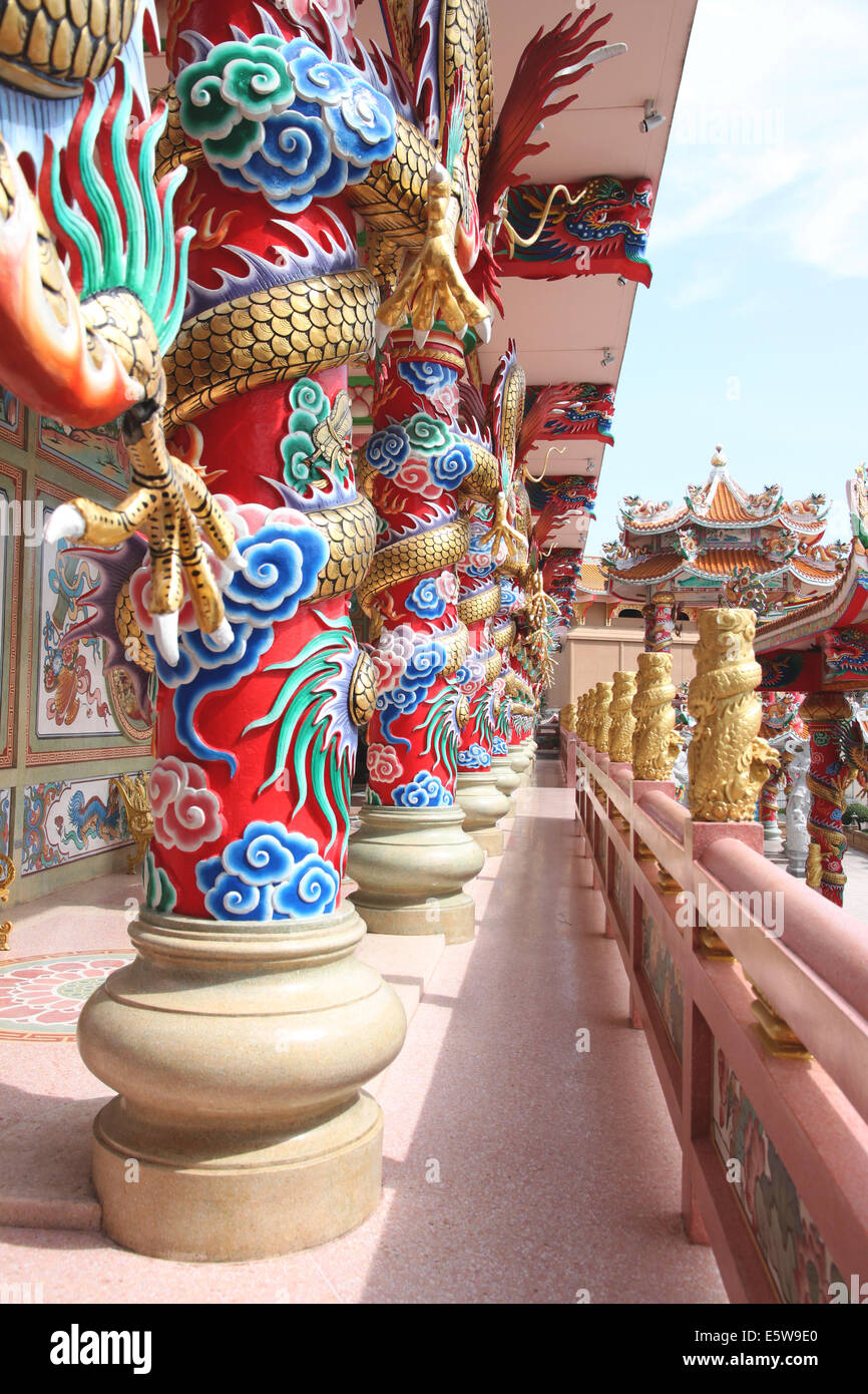 Dragon sculpture in Chinese temple,Thailand Stock Photo - Alamy
