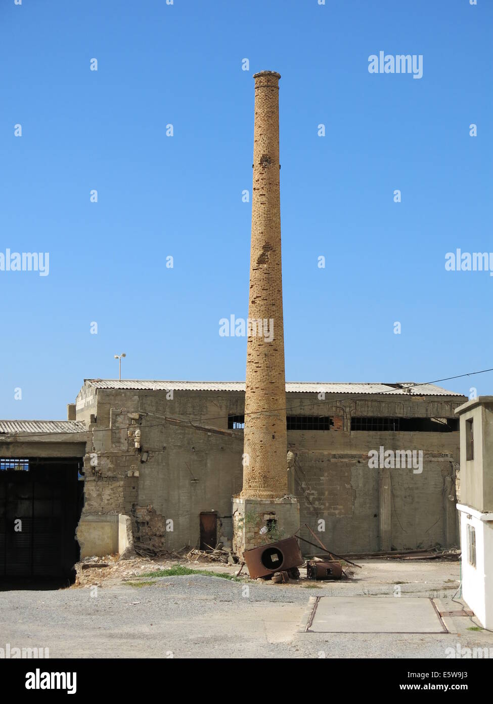Industrial revolution factory chimney hi-res stock photography and ...