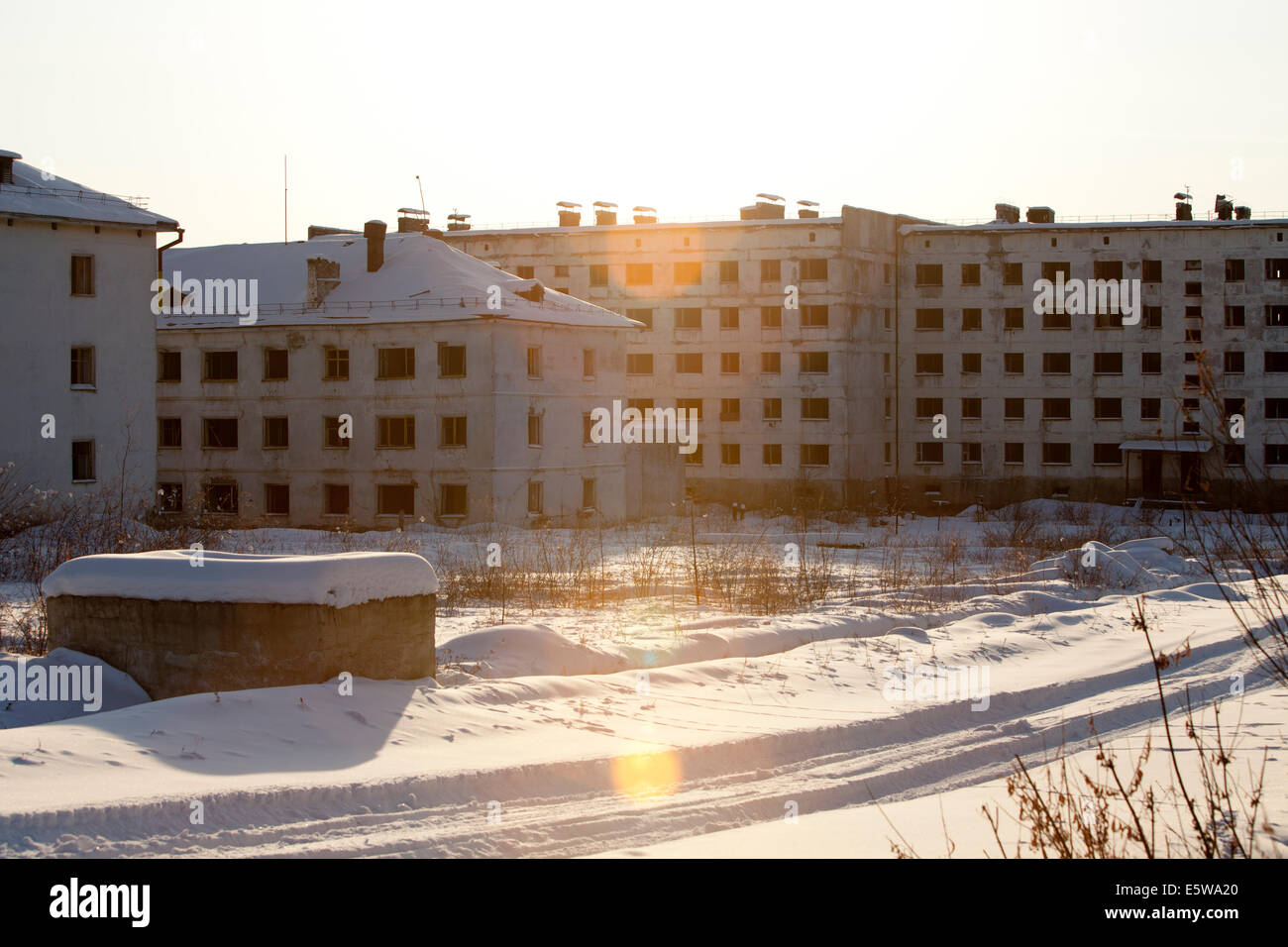 Russian city buildings block flats snow deserted Stock Photo - Alamy