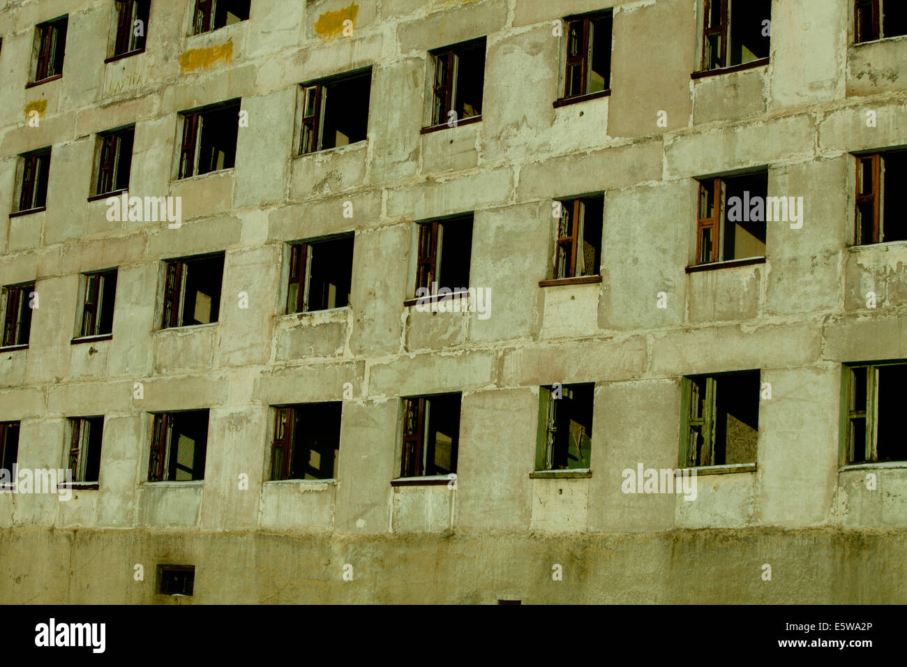 Russian city buildings block flats snow windows Stock Photo - Alamy