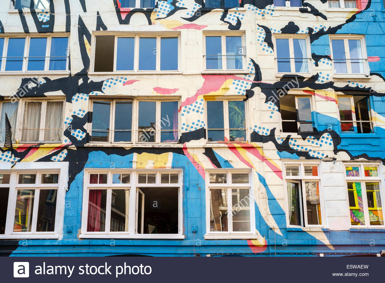 Squatted Down High Resolution Stock Photography and Images - Alamy