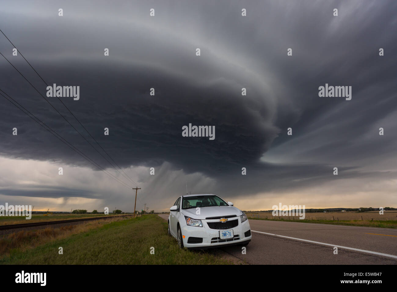 A classic high plains low precipitation supercell thunderstorm taking ...