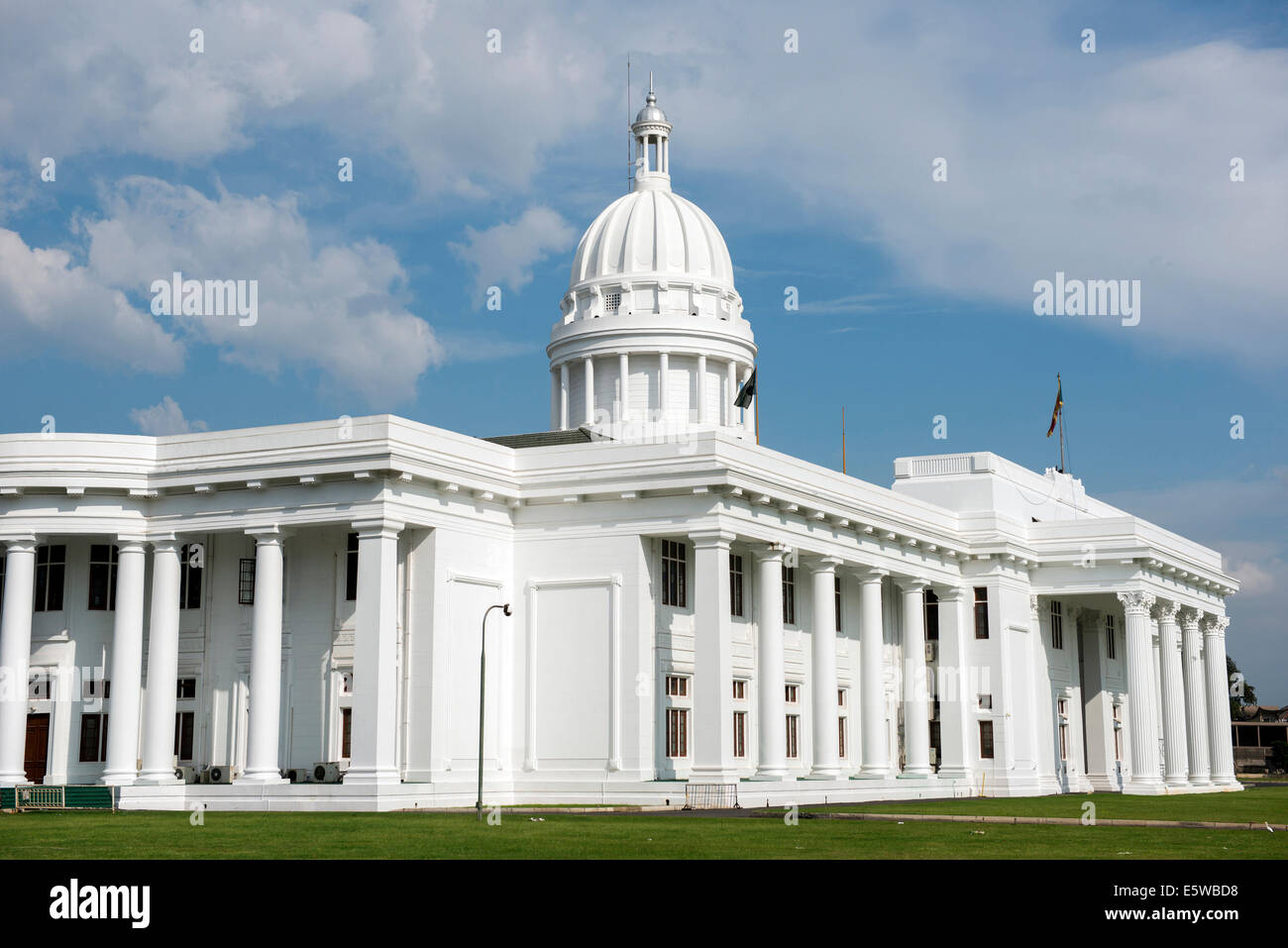 The Town Hall of Colombo is the headquarters of the Colombo Municipal ...