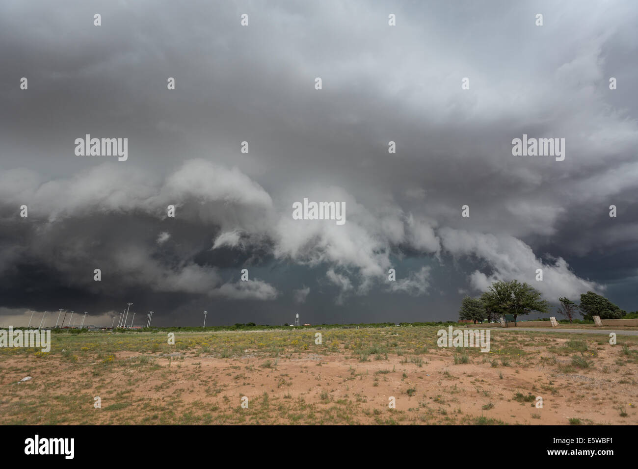 Supercell precipitation storm chase hi-res stock photography and images ...