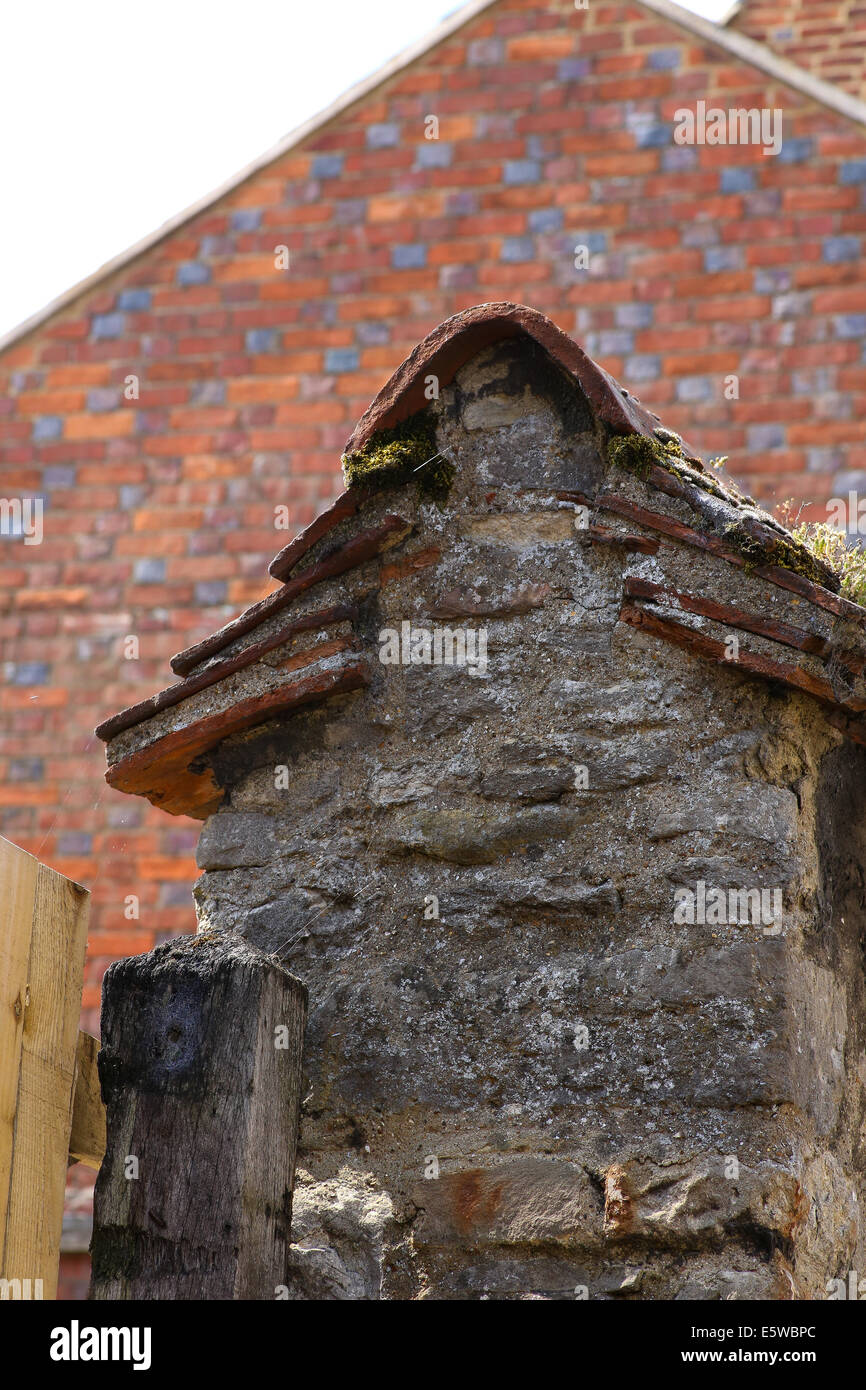 British stone fence hi-res stock photography and images - Alamy