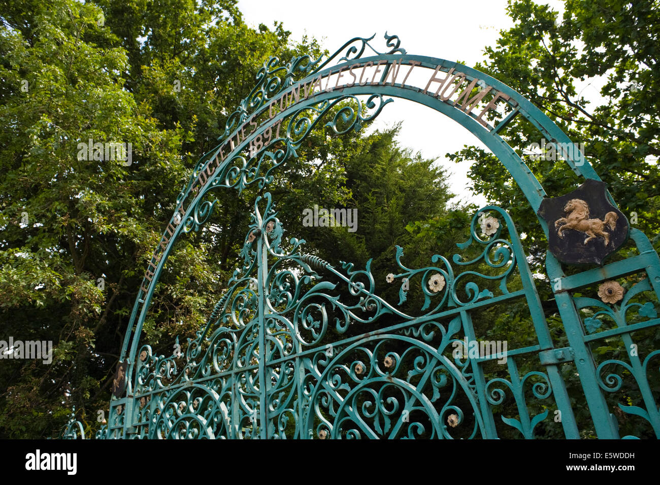 Victorian gate hi-res stock photography and images - Alamy