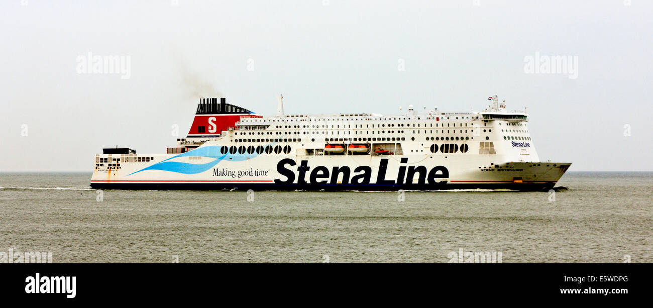 Passenger Ferry entering the port of Rotterdam Stock Photo - Alamy