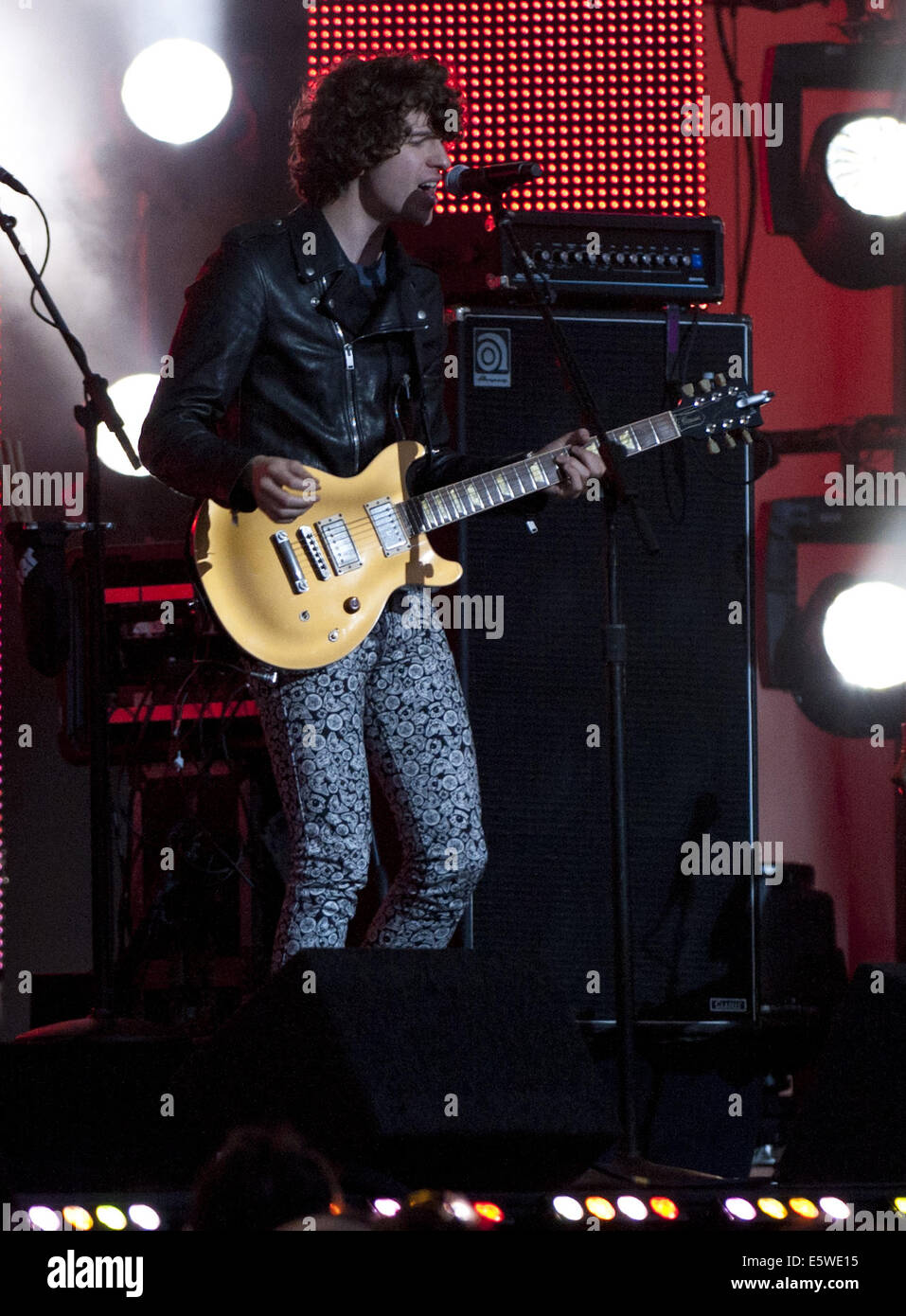 Hollywood, California, USA. 6th Aug, 2014. LUKE PRITCHARD on stage at ...