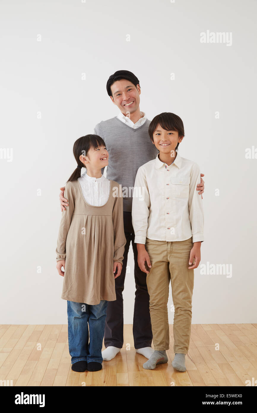 Dad standing hi-res stock photography and images - Alamy