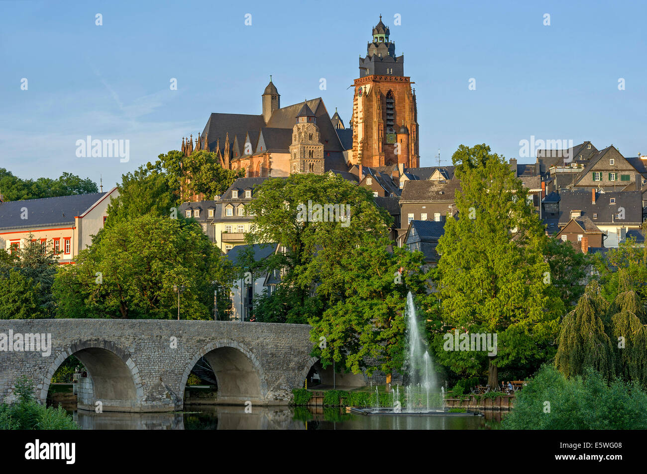 Wetzlar Cathedral, Old Lahn Bridge, fountains of the water organ, Lahn ...