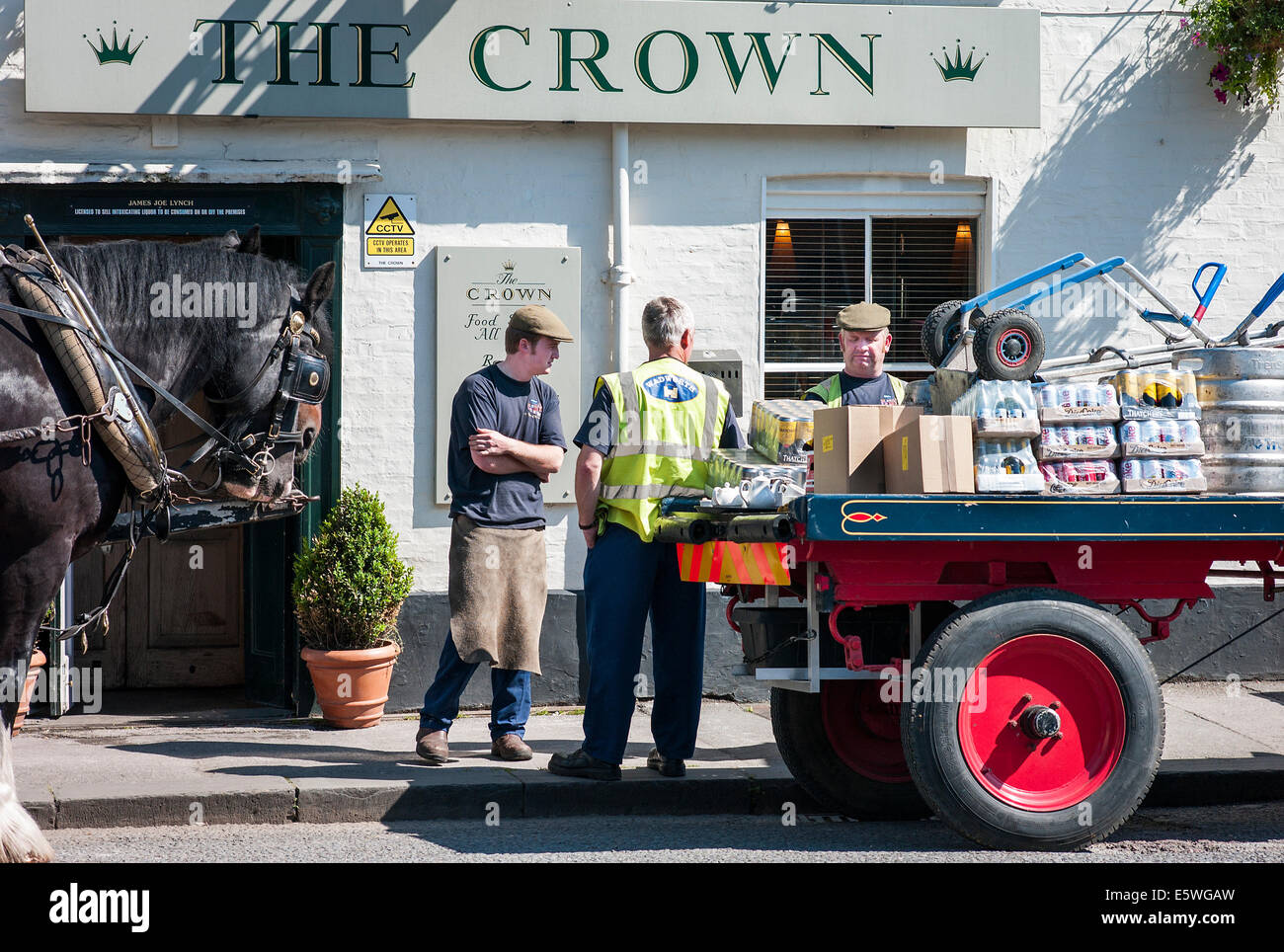 Horse delivery hi-res stock photography and images - Alamy