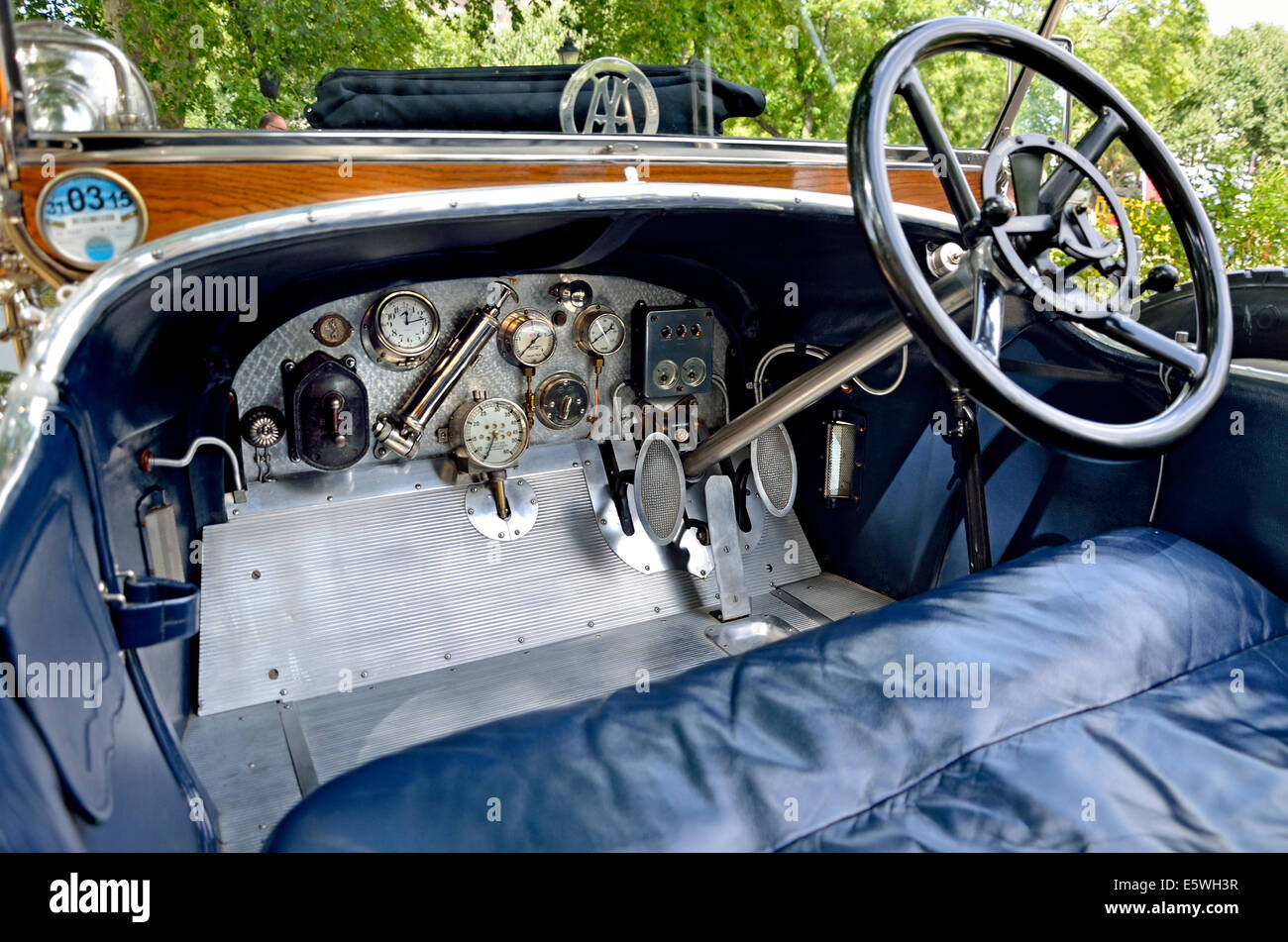 Vauxhall vintage car hi-res stock photography and images - Alamy
