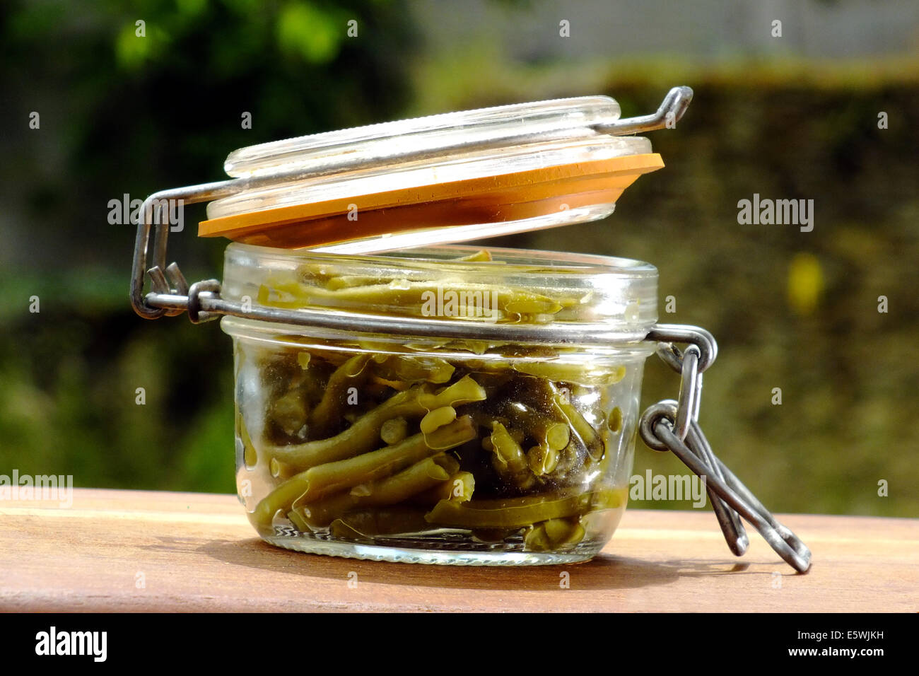Green beans canned vegetables string hi-res stock photography and ...