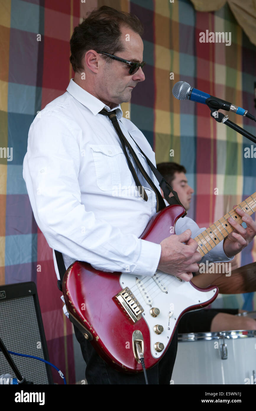John Batten, lead guitarist with the Hit Men UK, performing at the ...