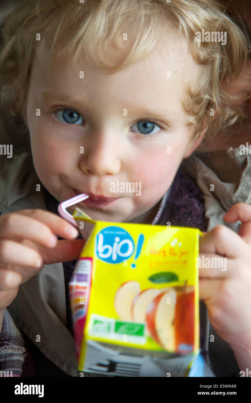 Child drinking hi-res stock photography and images - Alamy