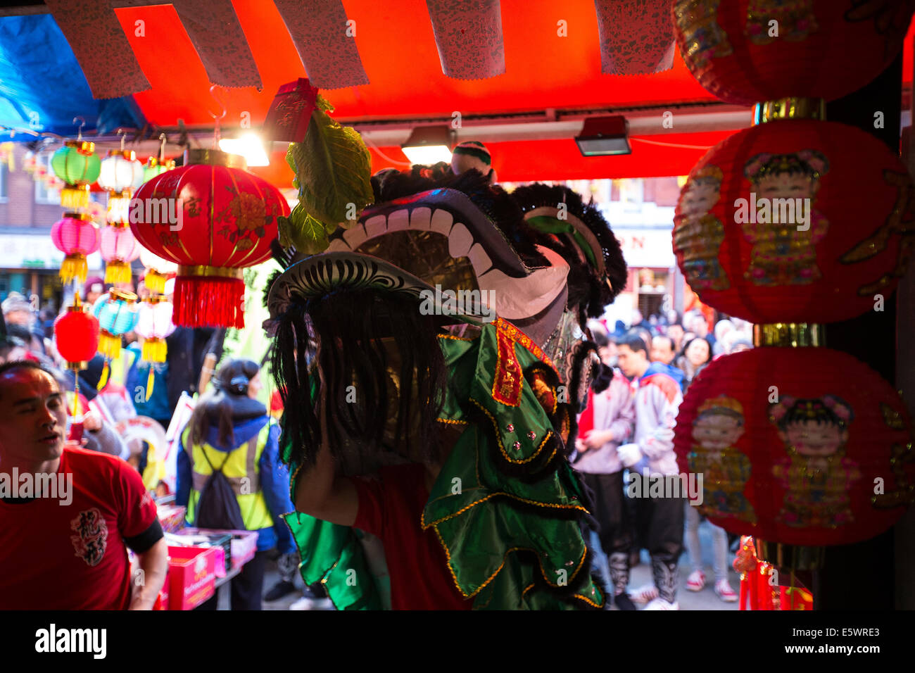 Chinese lion lettuce hi-res stock photography and images - Alamy