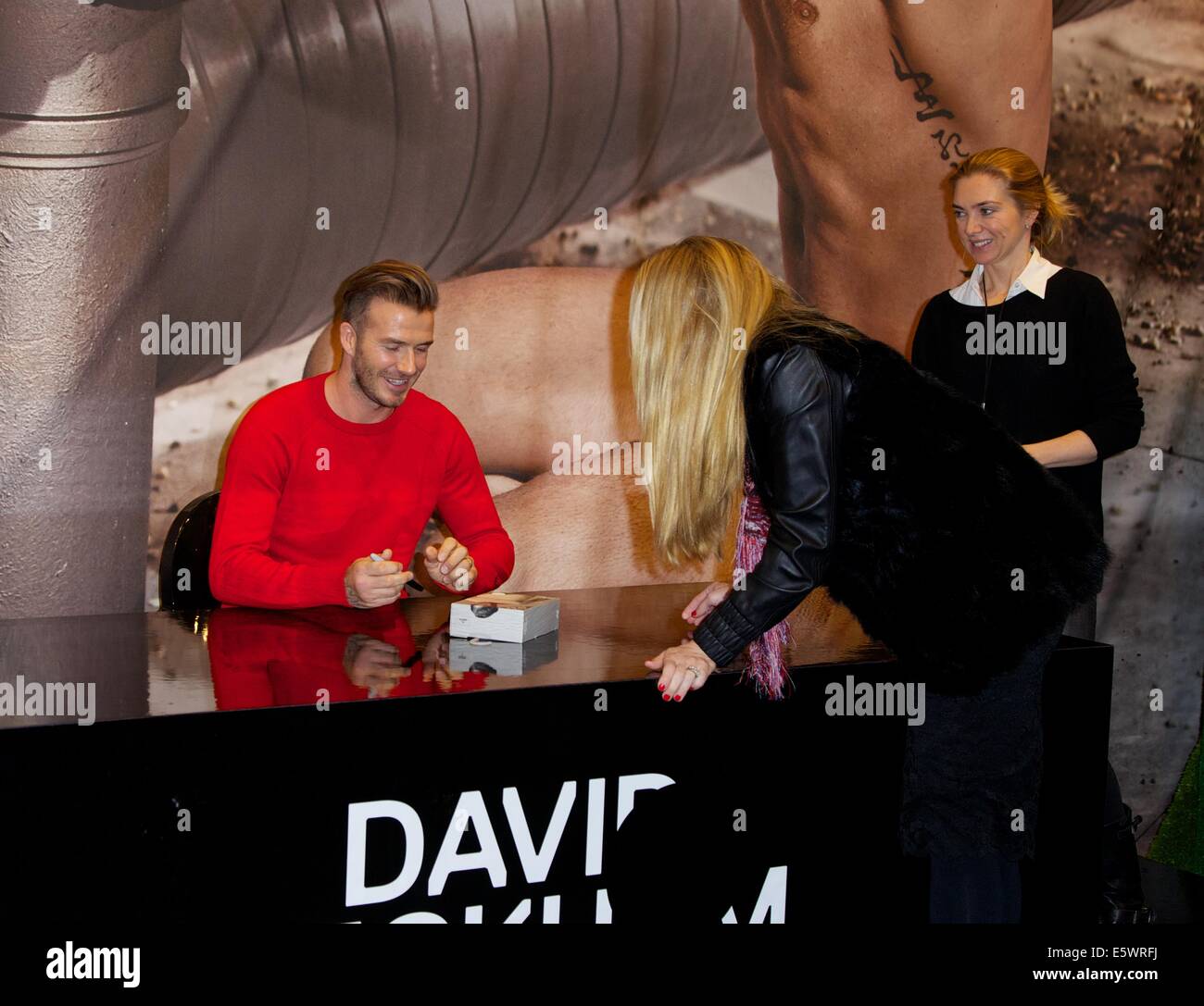 David Beckham visits H&M Times Square to promote his new David Beckham ...