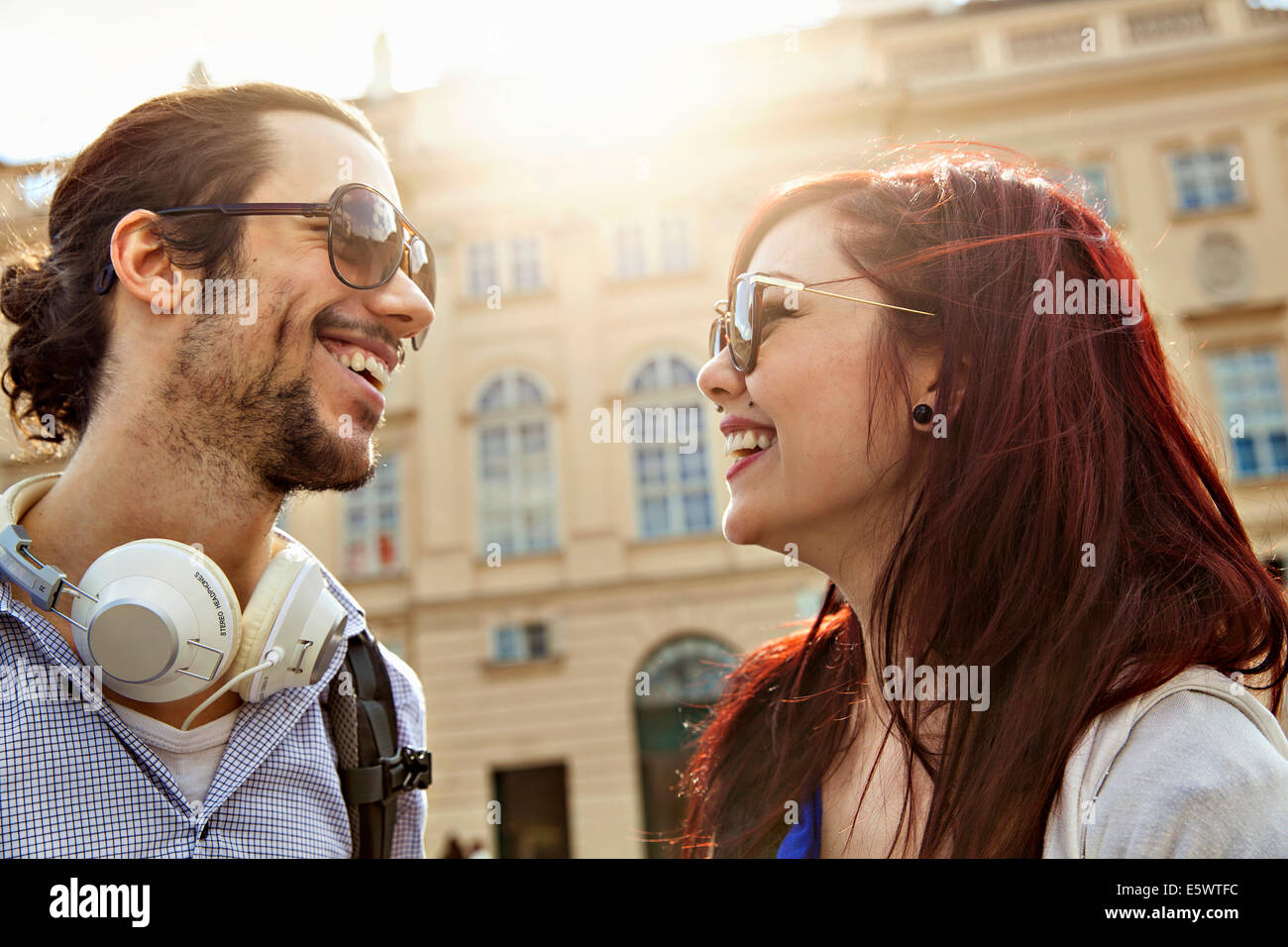 Face to face hi-res stock photography and images - Alamy