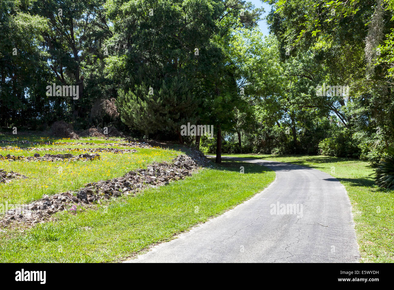 Tiered gardens hi-res stock photography and images - Alamy