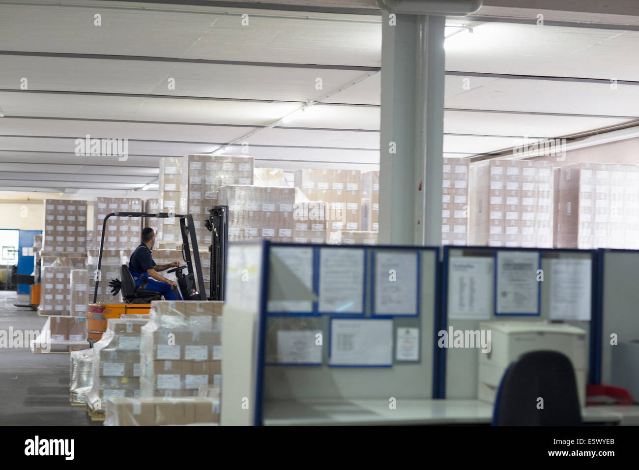 Using Forklift Truck High Resolution Stock Photography and Images - Alamy