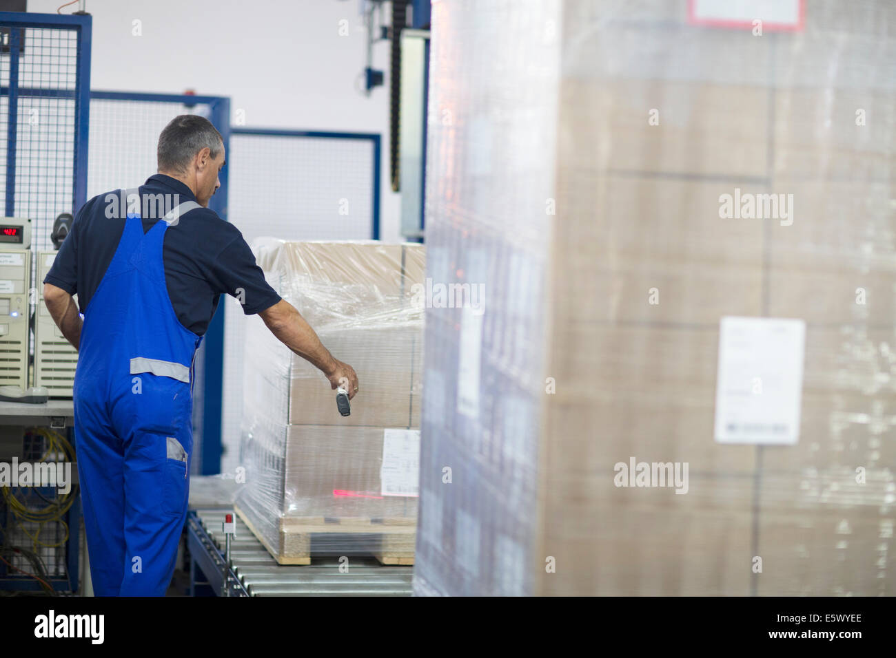 Machine packed in hi-res stock photography and images - Alamy
