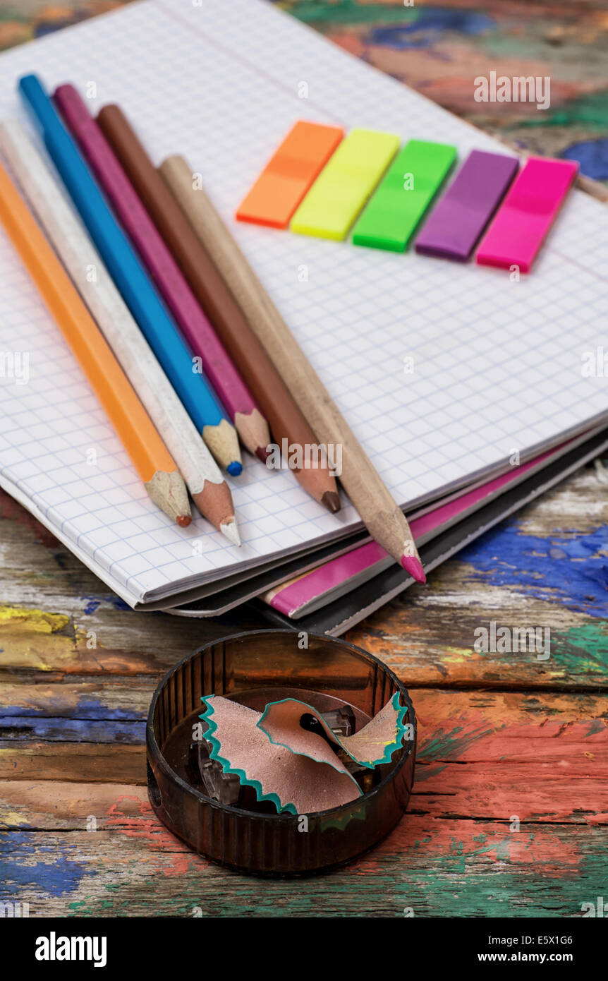 crayons and pencils Stock Photo - Alamy