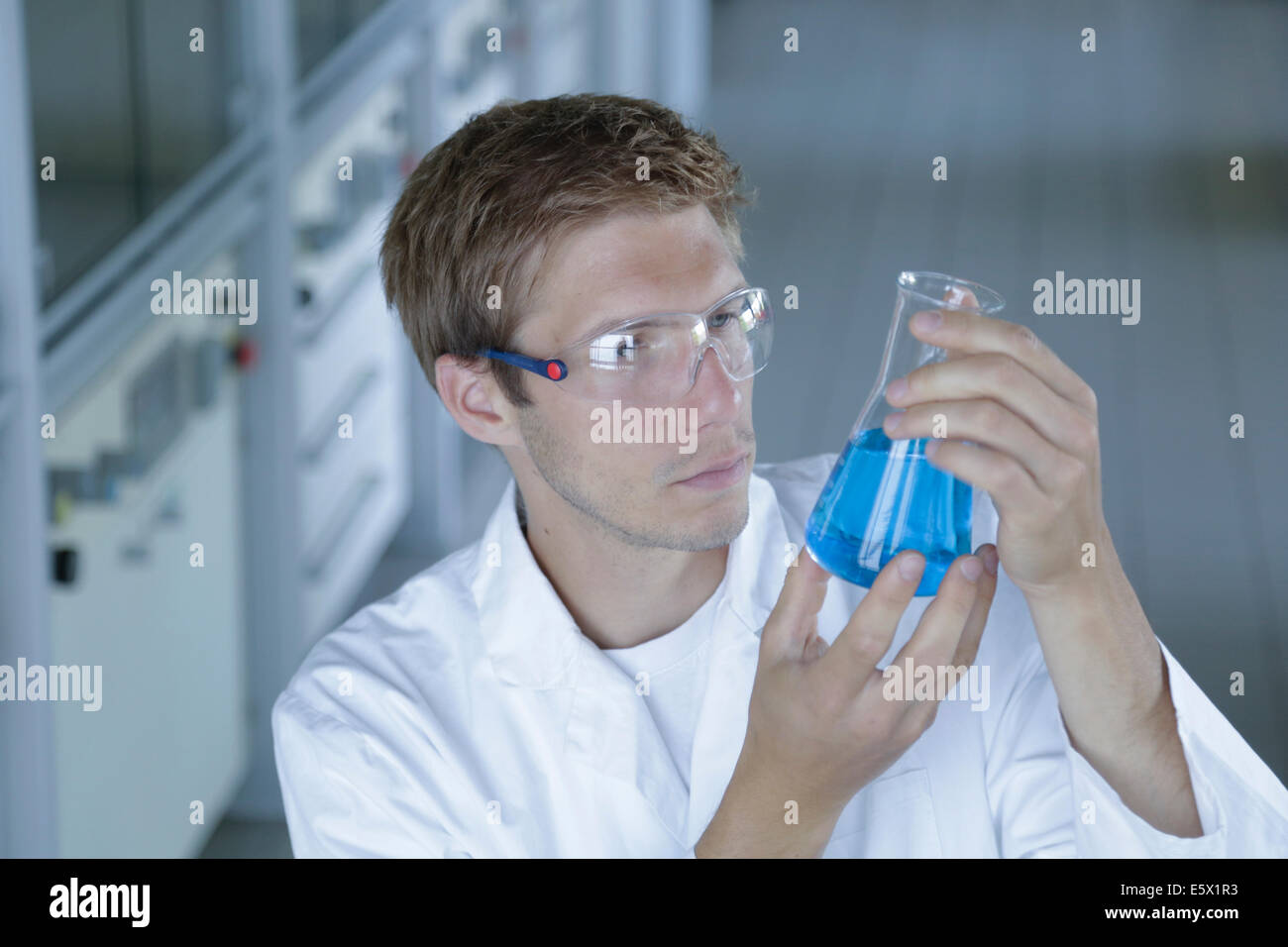 Measuring Flask Stock Photos & Measuring Flask Stock Images - Alamy