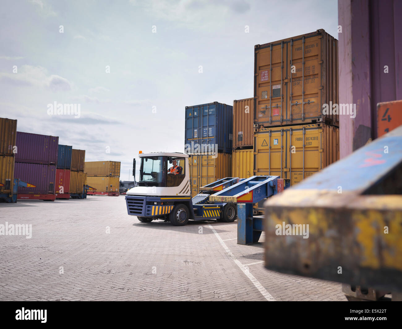 Goods in shipping containers hi-res stock photography and images - Alamy Goods in shipping containers hi-res stock photography and images - Alamy