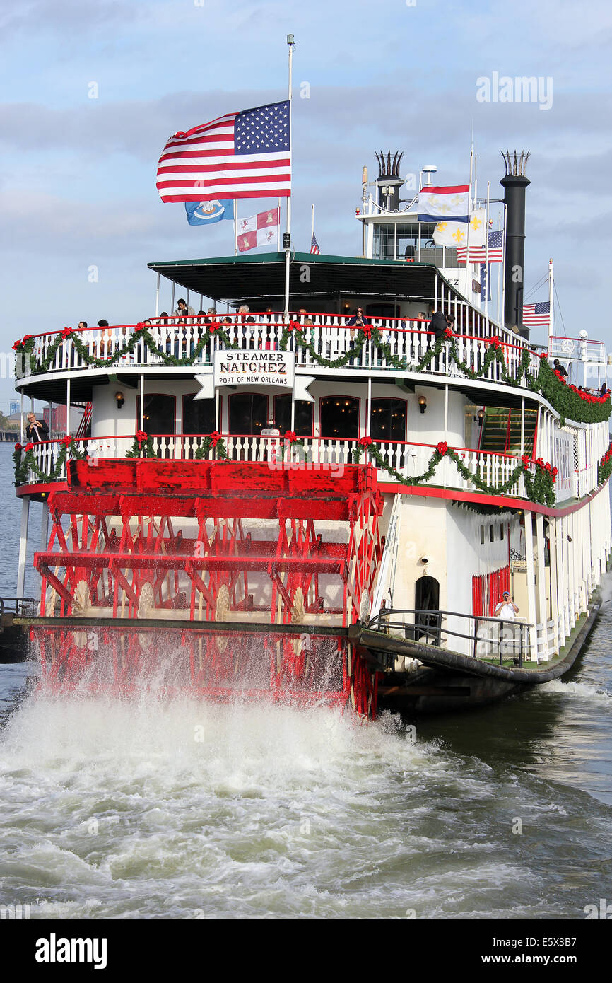 Old Mississippi River Boats Riverboat Cruise In New Orleans What's