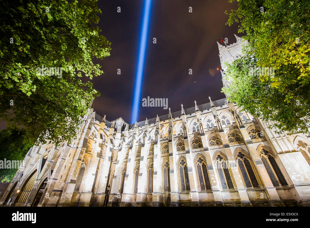 Light spectra hi-res stock photography and images - Alamy