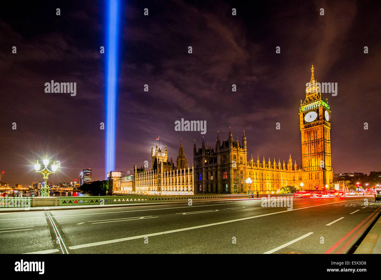 London, UK. 6th August, 2014. Spectra by Ryoji Ikeda, the London light ...