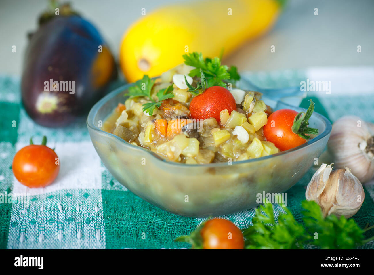Onion ragout pot hi-res stock photography and images - Alamy