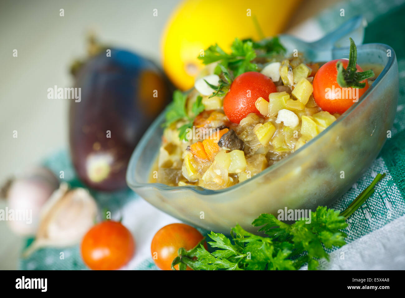 Onion ragout pot hi-res stock photography and images - Alamy