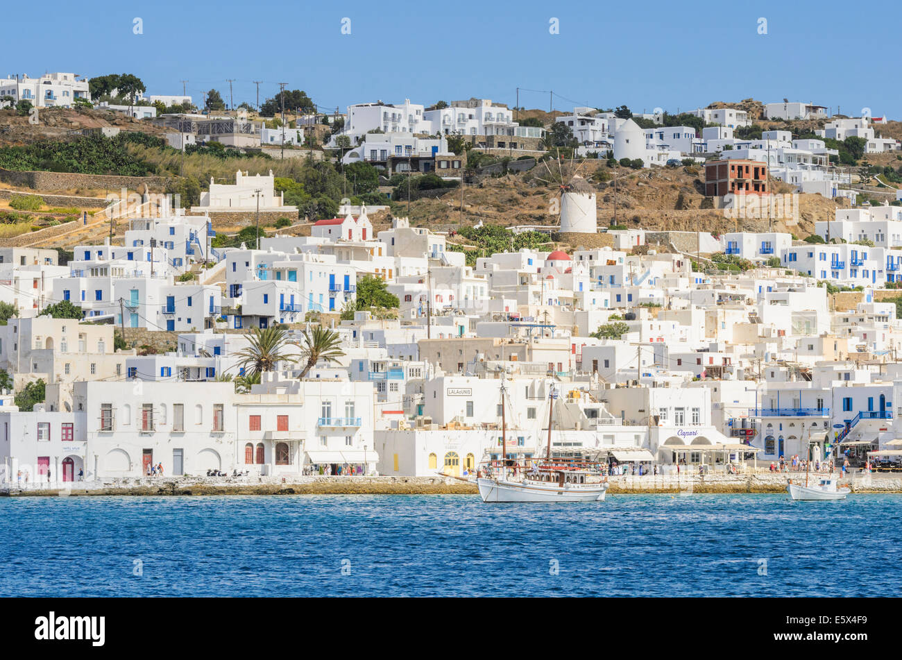 White buildings of Mykonos town, Mykonos, Cyclades, Greece Stock Photo ...