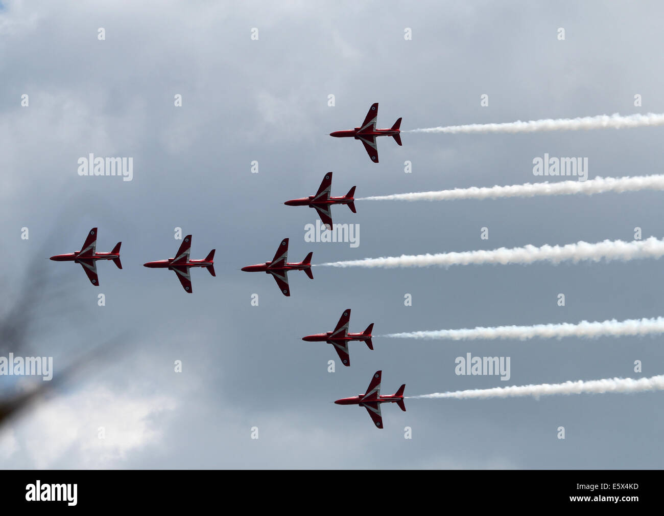 Raf red arrows hi-res stock photography and images - Alamy