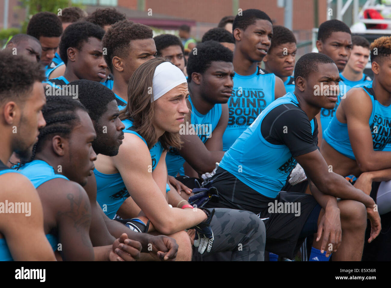 Teen athlete hi-res stock photography and images - Alamy